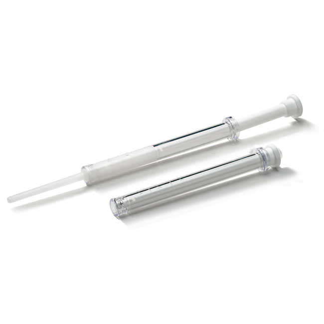 syringe-with-plunger-and-application-cannula - LF of America